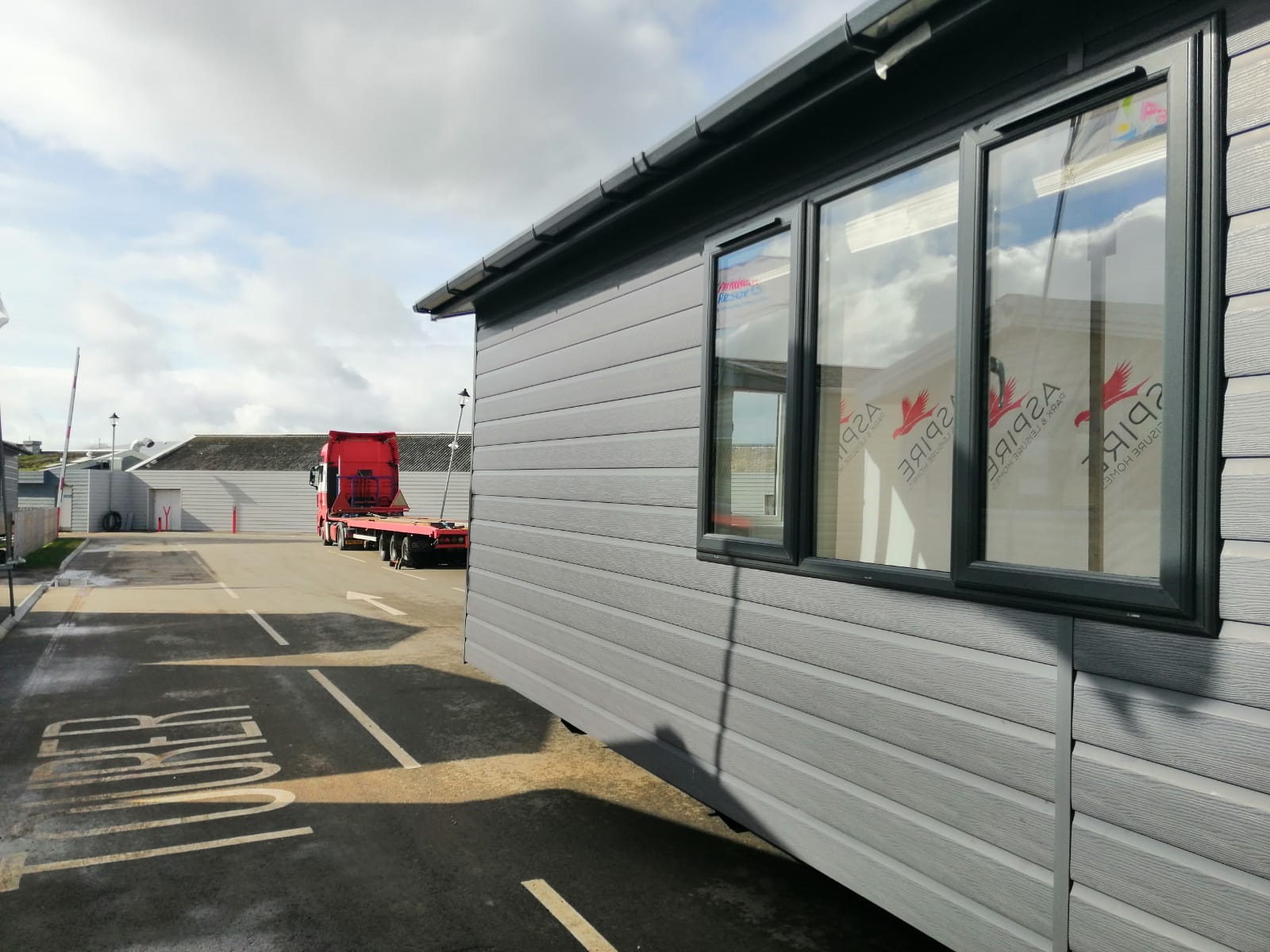 Static Caravan Transport | Lodge Transport | Siting | Wide Load Escorts